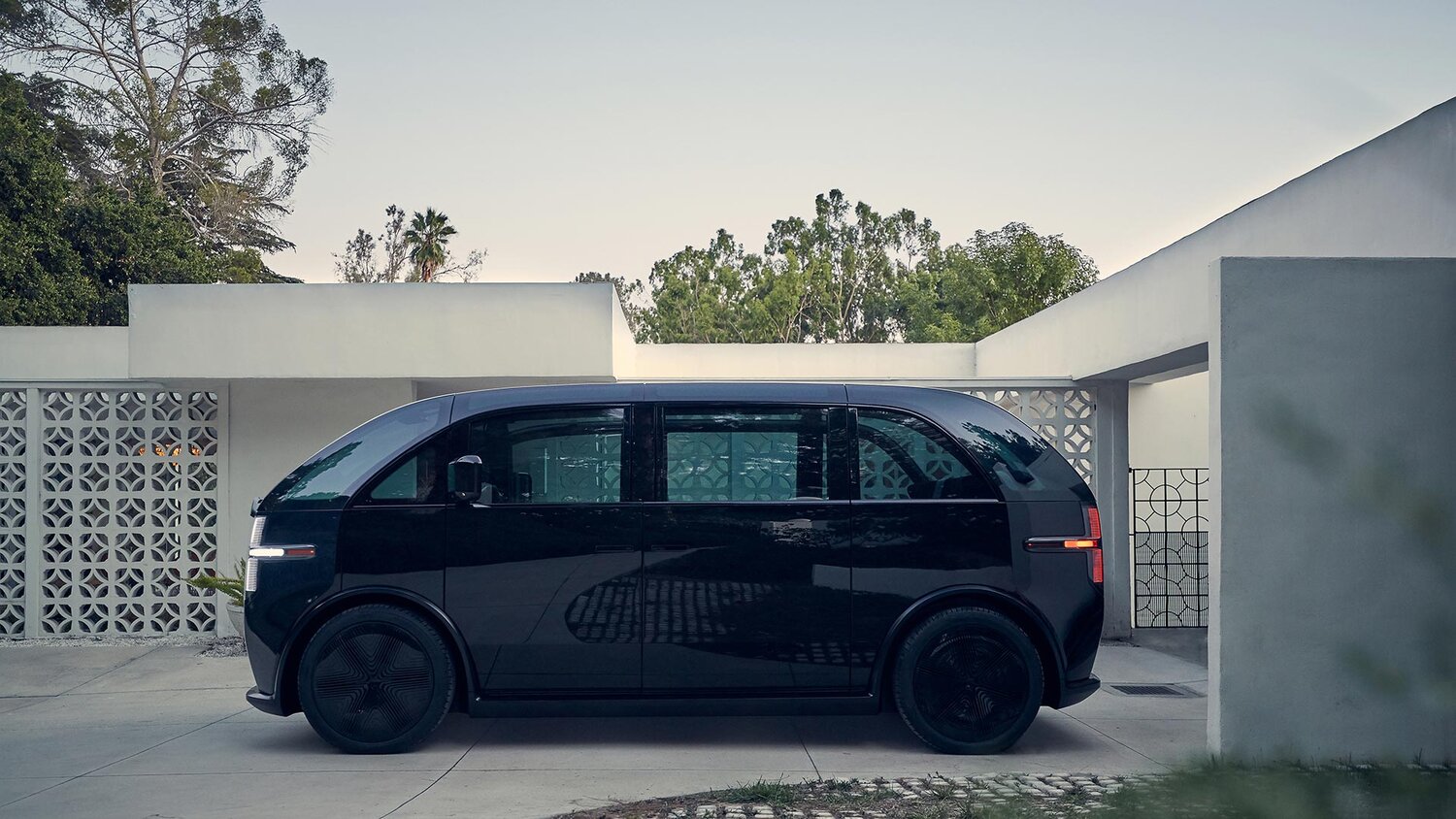 Canoo membership EV startup nears launch - Futurride