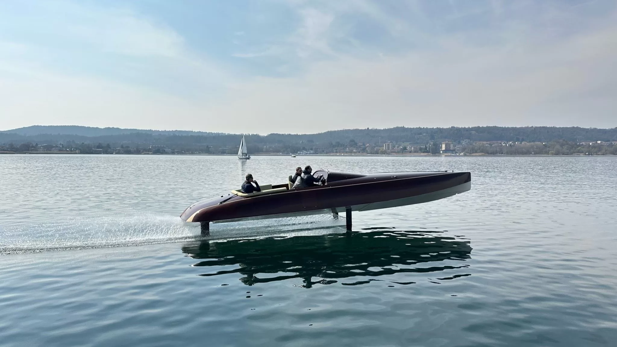 Spirit BARTech luxury electric flying boat claims ‘first’ with 100-nmi ...