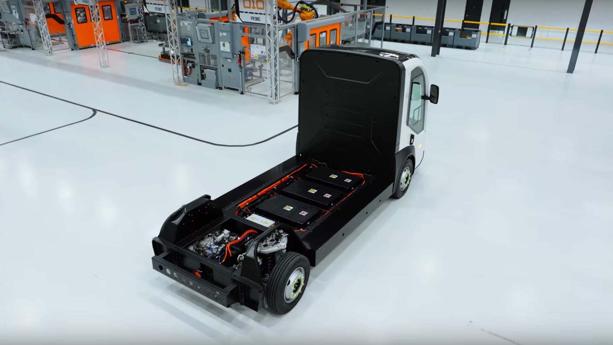 Deus Automobiles and Vayanne hypercar debut in New York - Futurride