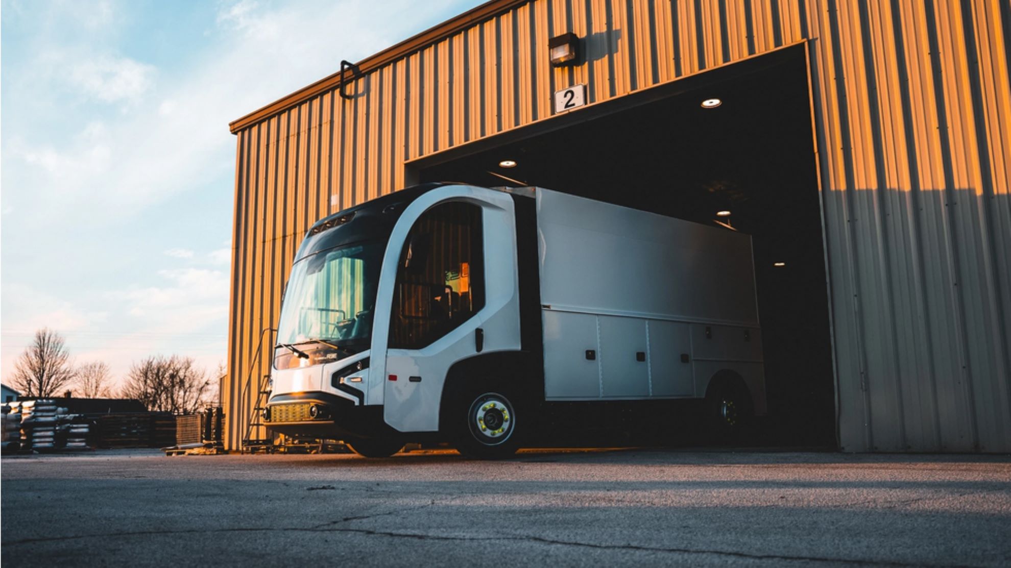 Pivot-Solar Breeze robot enables more sustainable pool cleaning - Futurride