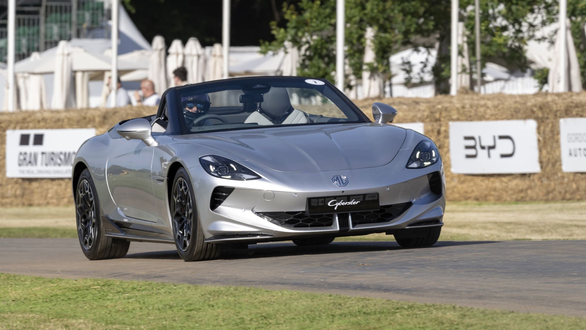 Marelli evolves digital cockpit into a software-defined interior ...